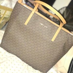 Michael Kors | Bags | Mk Signature Rivington Tote | Poshmark